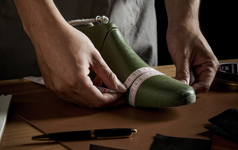 ¿Qué es la fabricación de hormas en la producción de calzado?